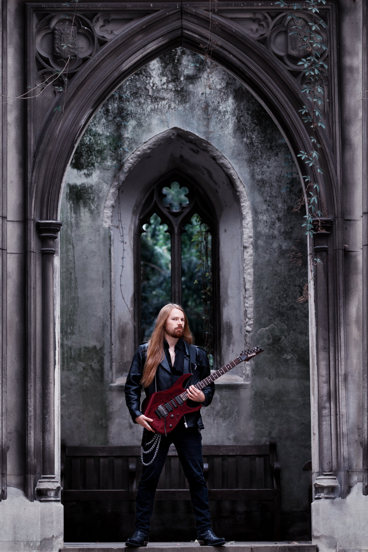 Bear With Us: An interview with professional guitarist Sam Russell